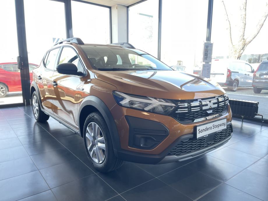 Dacia Novi Sandero Stepway Expression 1.0 TCE 90, 2024 god.