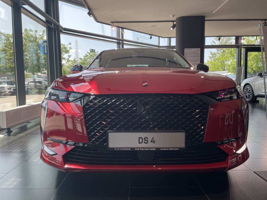 DS 4 PERFORMANCE LINE + PureTech 130 EAT8, 2023 god.