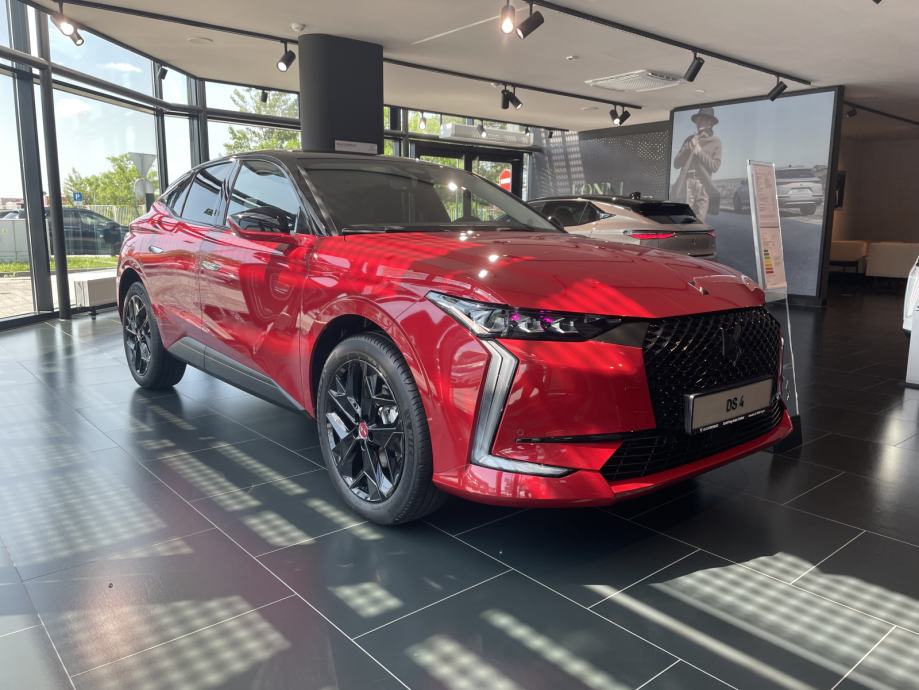 DS 4 PERFORMANCE LINE + PureTech 130 EAT8, 2023 god.