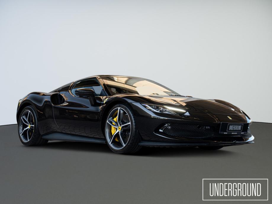 Ferrari 296 GTB, 2022 god.