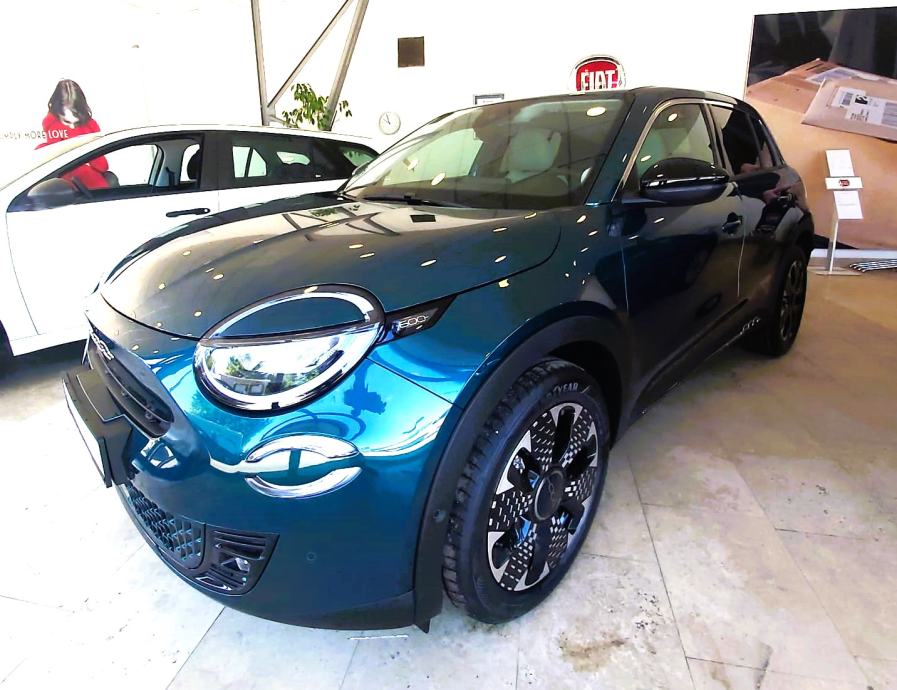 Fiat 600 BEV 54kWh - La Prima-Budućnost Vožnje-, 2024 god.