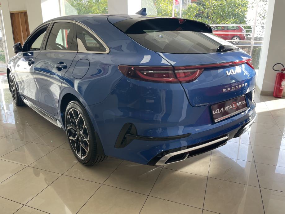 Kia Pro ceed 1,5 T-GDI GT-LINE DCT MODEL 2023, 2022 god.