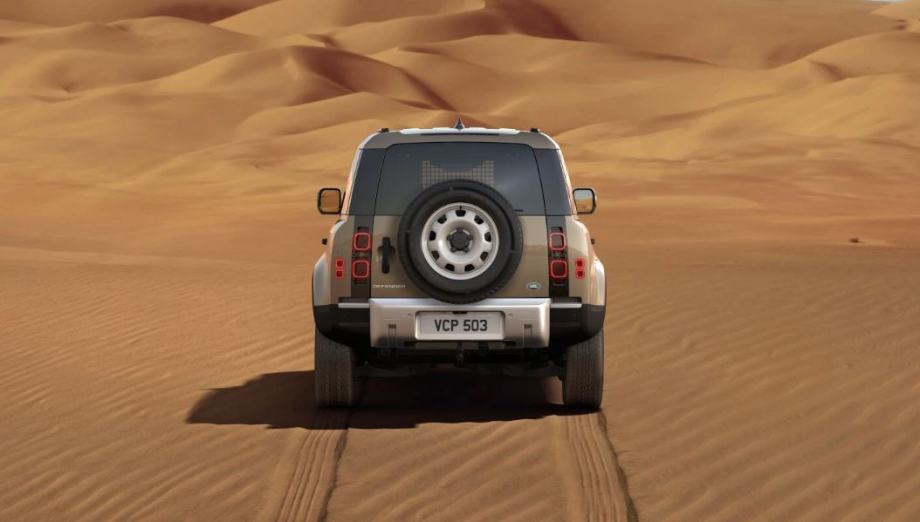 LAND ROVER DEFENDER 110 HT 3.0 250 MHEV AWD A8, 2022 god.