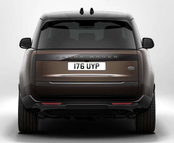 LAND ROVER RANGE ROVER Royal PHEV 550, 2024 god.