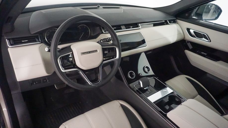 LAND ROVER RANGE ROVER VELAR R-DYN SE 3.0 300 4WD A8 MHEV, 2022 god.