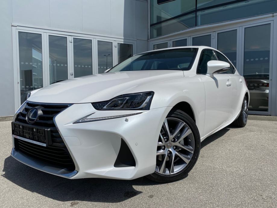 LEXUS IS 300h EXECUTIVE...POSEBNA PONUDA, 2020 god.