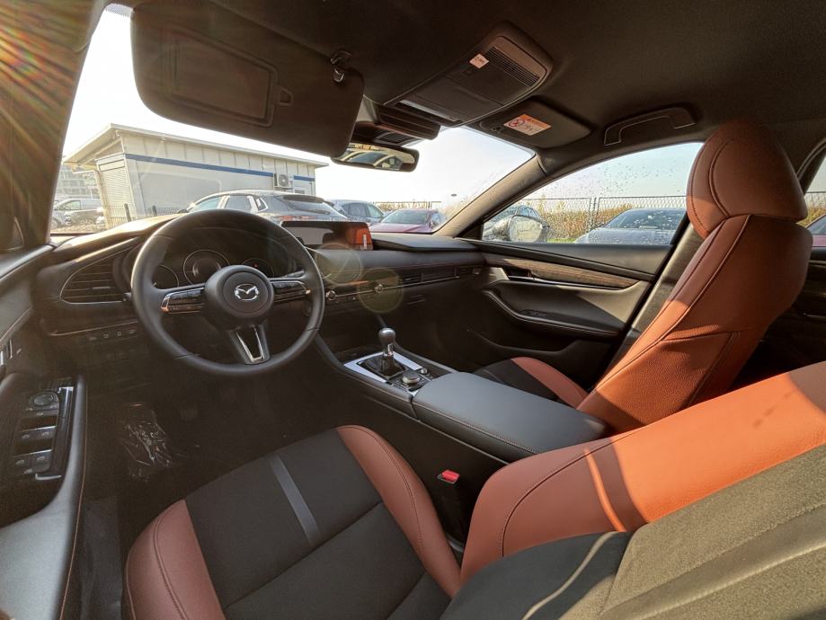 MAZDA3 HB 2.0L e-SKYACTIV X186 NAGISA, 2024 god.