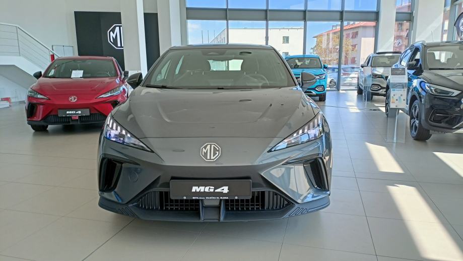 MG 4 EV STANDARD 125 kW - 30.900 EUR AKCIJA!!! DO 30.04.2024, 2023 god.