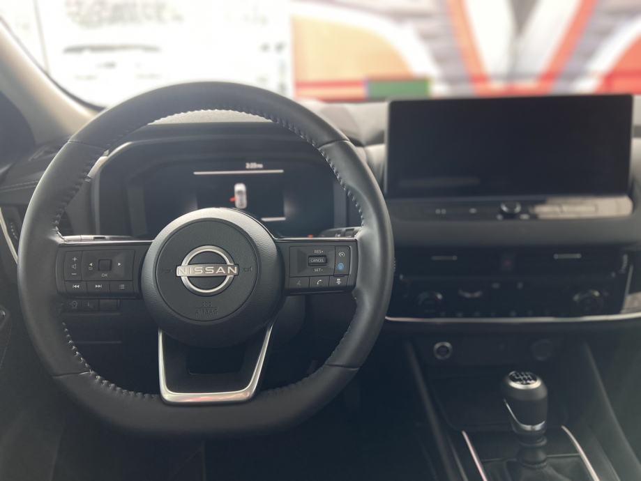 NISSAN QASHQAI 1.3 140 NCO SUN CL, 2022 god.
