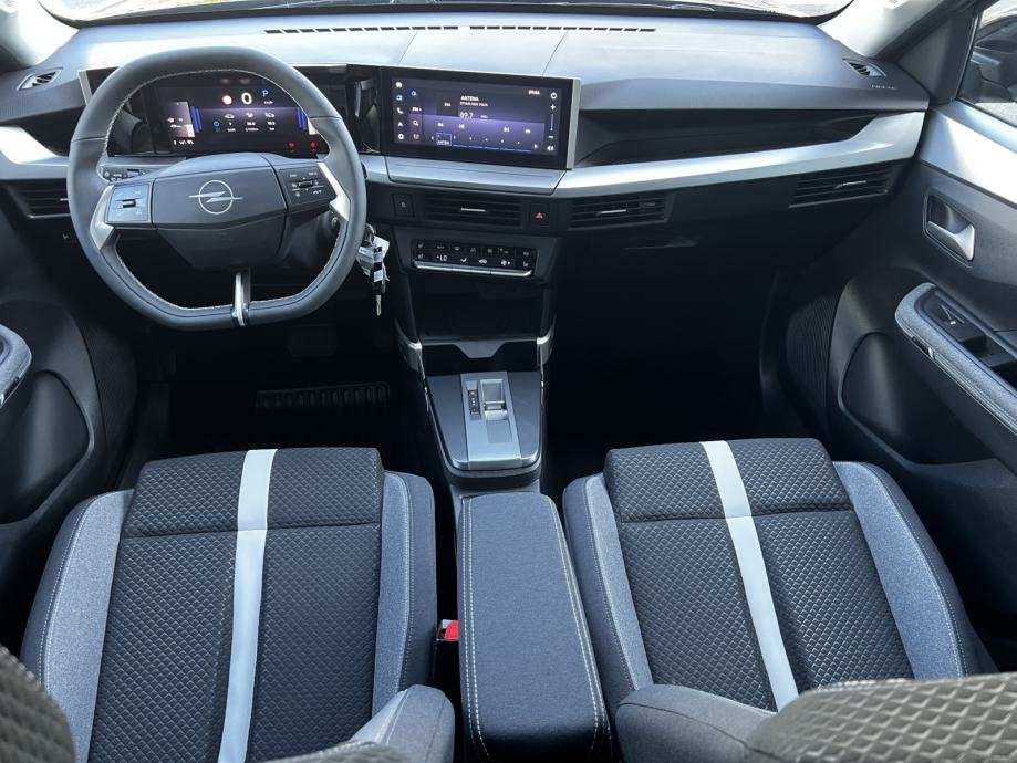 Opel Frontera GS 1.2 HYBRID 145KS, 2025 god.