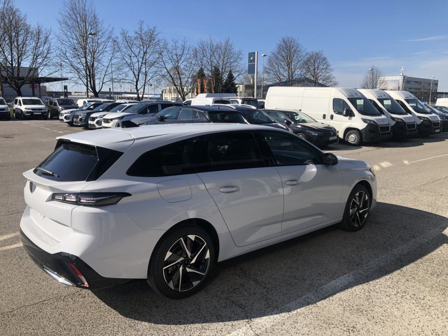 Peugeot 308 SW ALLURE 1,5 BLUEHDI 130 EAT8-AUTOMATIC, 2024 god.