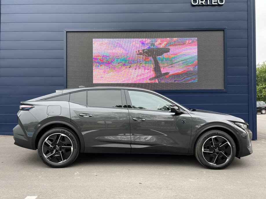 Peugeot 408 GT Pure Tech 130 EAT8 automatik, 2022 god.