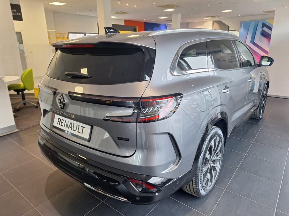Renault Espace techno E-Tech full hybrid 200, 2023 god.