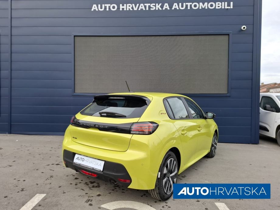 NOVO VOZILO - PEUGEOT 208 BUSINESS Turbo 100, 18.492,30 €, 2026 god.