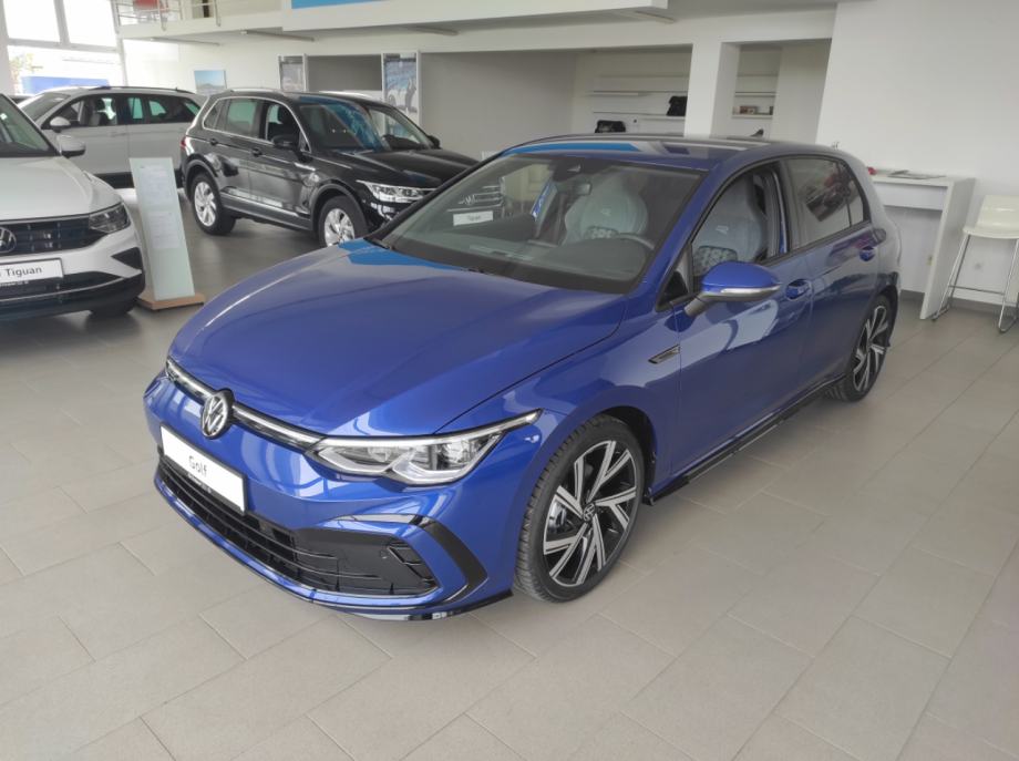 VW Golf 8 1,5 TSI R-Line, isporuka odmah, 2023 god.