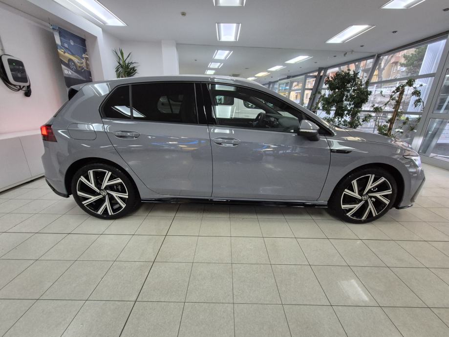 VW Golf 8 1,5 TSI R-Line, 2024 god.