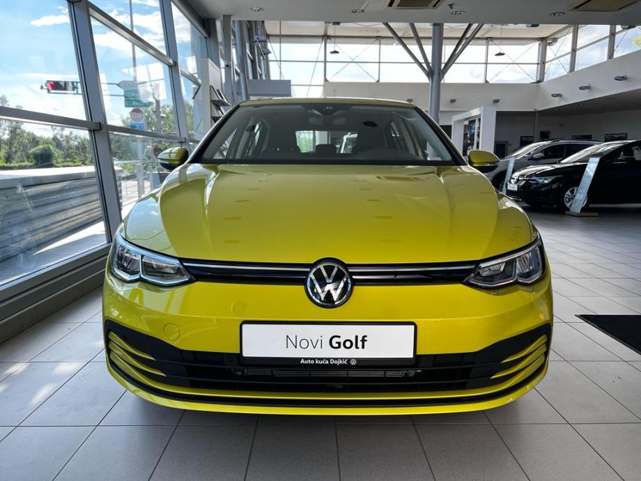 VW Golf 8 2,0 TDI Life, 2023 god.