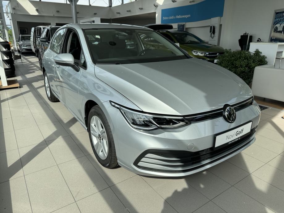 VW Golf 8 2,0 TDI Life, 2023 god.
