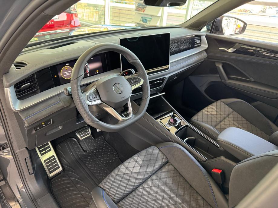 VW Tayron 1.5 TSI eHybrid DSG R-Line Plus Isporuka odmah, 2025 god.