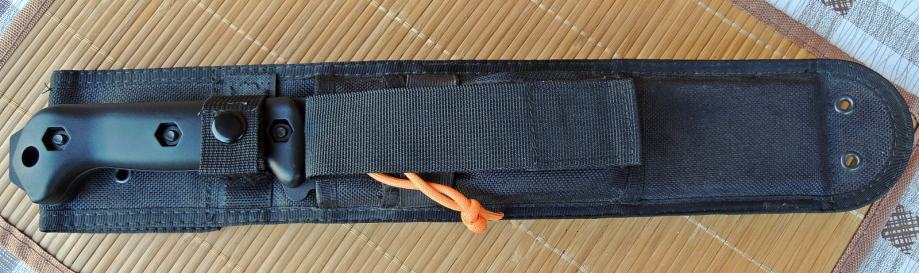 Ka-bar Becker BK9 + BK13 + Nitecore Tube V2