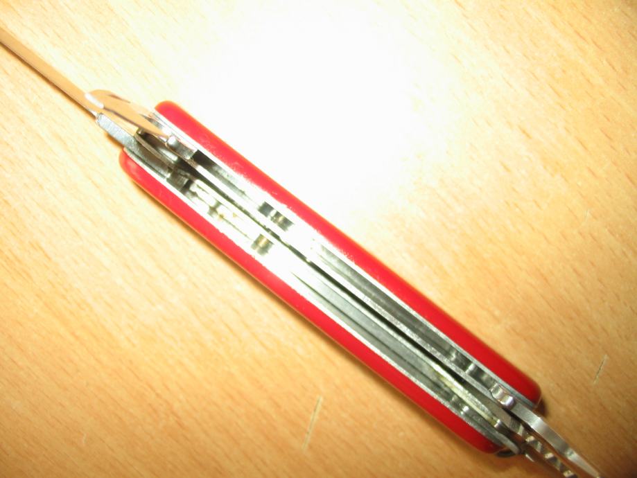 Victorinox SAK Camper džepni nož
