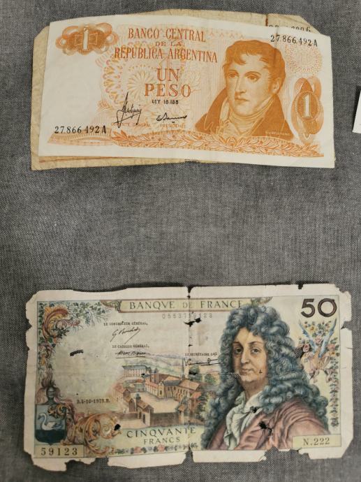 Različite stare novčanice iz različitih godina i država