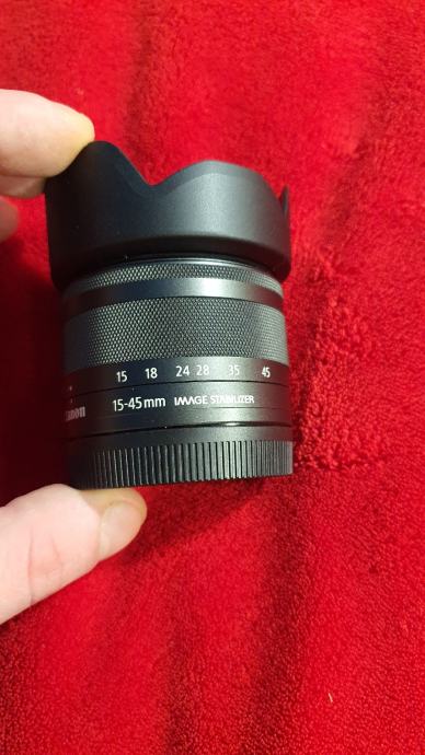 CANON EF-M 15-45MM F/3.5-6.3 IS STM sa sigma filterom i hood