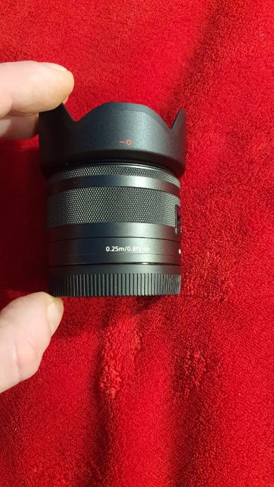 CANON EF-M 15-45MM F/3.5-6.3 IS STM sa sigma filterom i hood