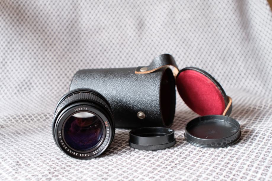 Carl Zeiss MC Sonnar 135 mm f 3.5 M42 prihvat
