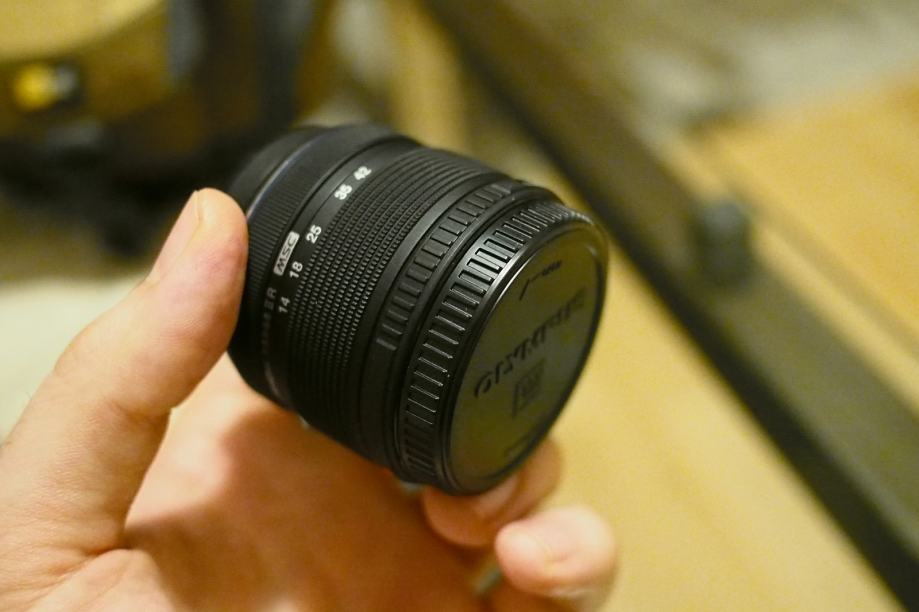 Olympus objektiv za m43 MFT 14-42 mm f/3.5-5.6 Ver. II R, KAO NOV