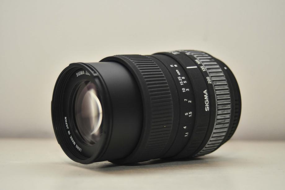 Sigma 55-200 mm, f/4-5,6 DC