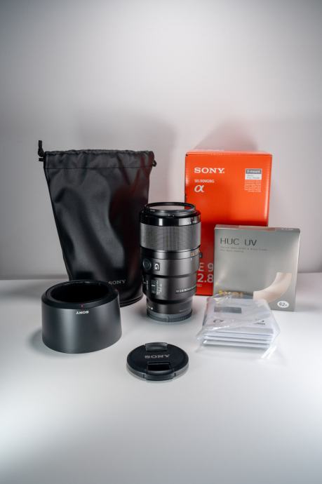 Sony 90mm f/2.8 G Macro Lens + UV filter + garancija