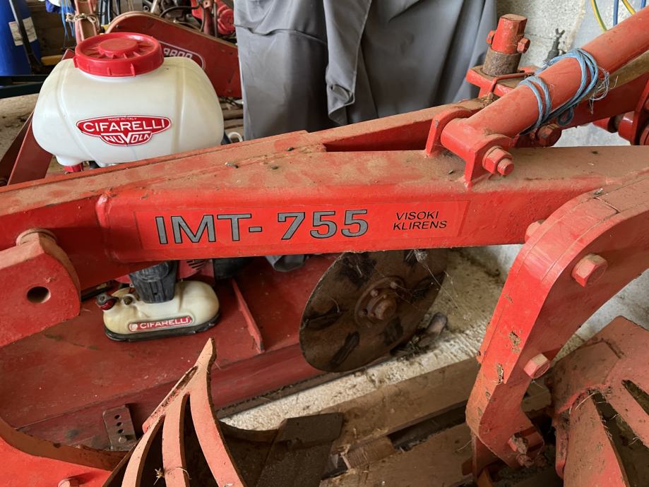 Dvobrazni plug IMT 755 visoki klirens