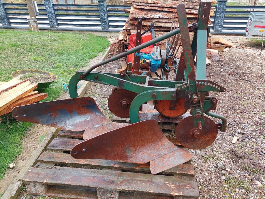 Plug Batuje 10 cola dvobrazni pomični