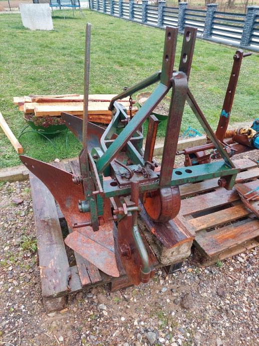 Plug Batuje 10 cola dvobrazni pomični