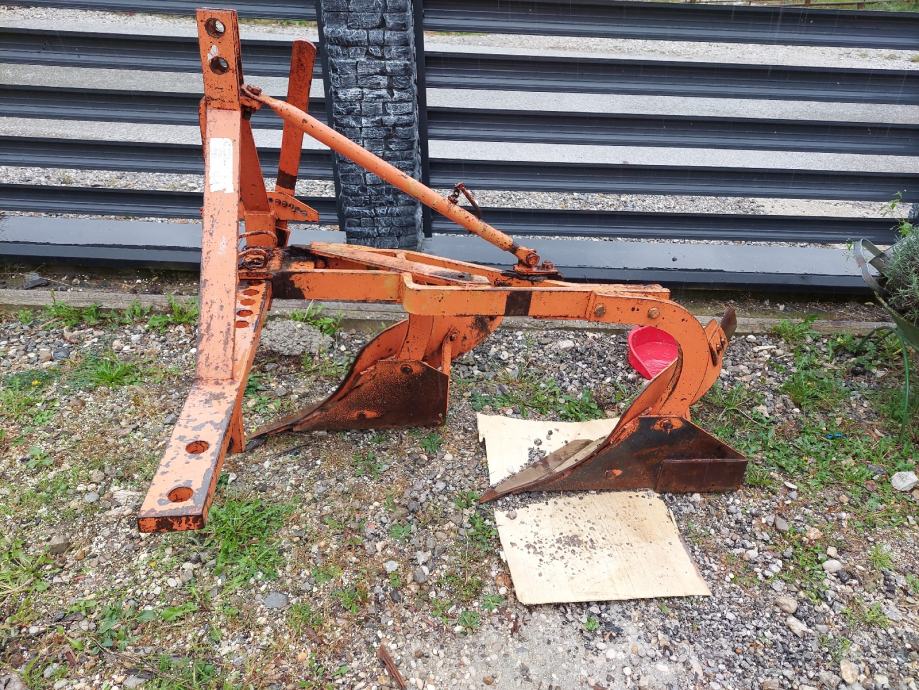 Plug Batuje 10 cola dvobrazni