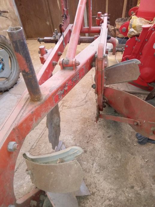 Plug dvobrazni IMT 756