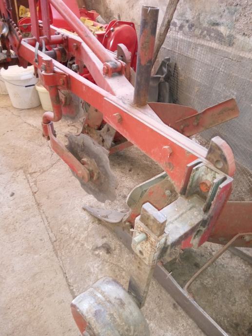 Plug dvobrazni IMT 756