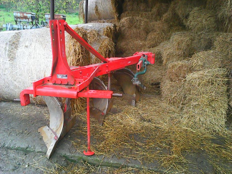 Plug dvobrazni IMT575 visoki klirens i plug trobrazni Vogel noot