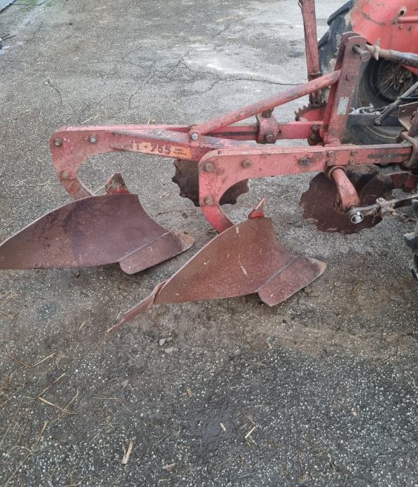 Plug imt, 2 brazde, model 755