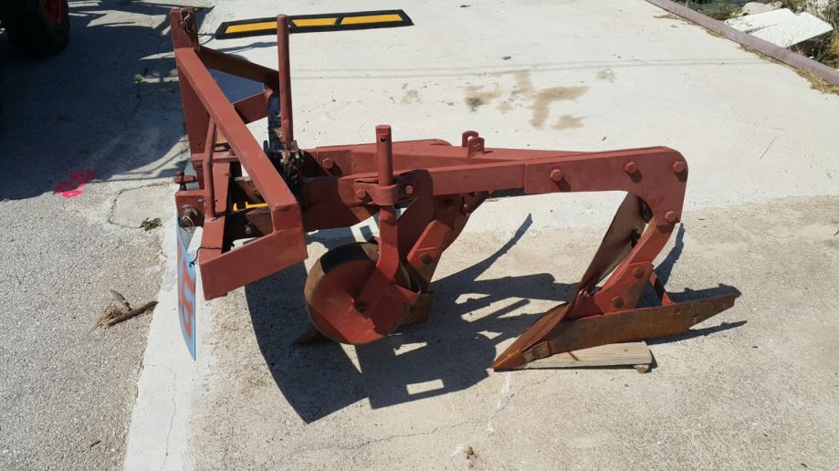 plug imt 756 s bočnim pomakom