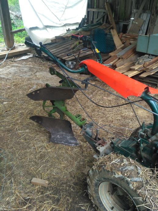 Plug okretač i plug za rahljenje za Labin progres veći model