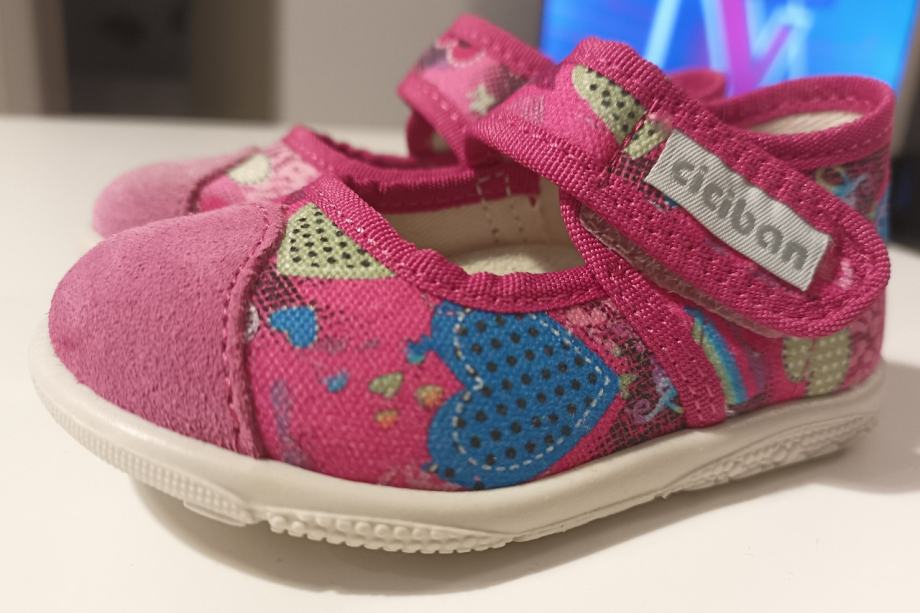 Papuče za bebe Ciciban, roze, vel. 19, NOVO - AKCIJA!!!
