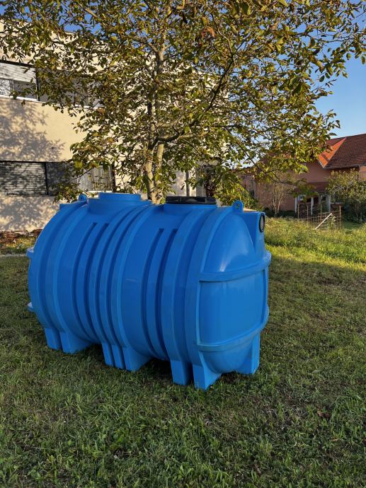 Spremnik za kanalizaciju / tehničku vodu 3500 lit