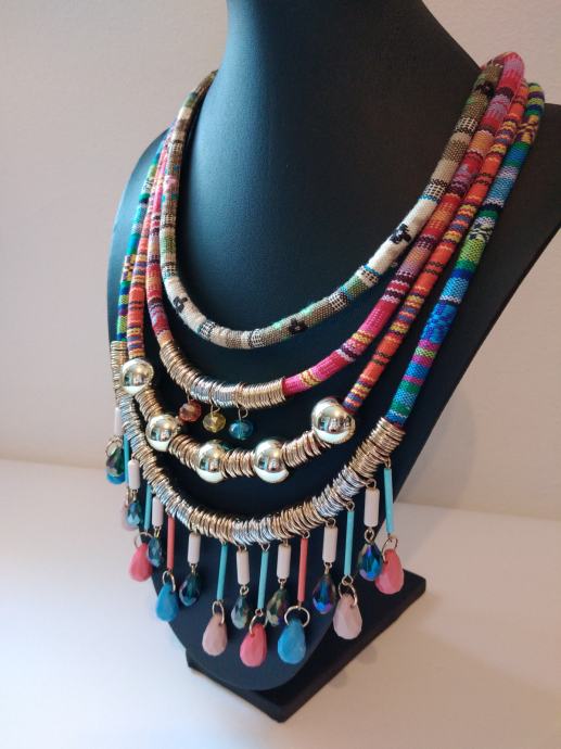 Četverostruka boho chic ogrlica, nova