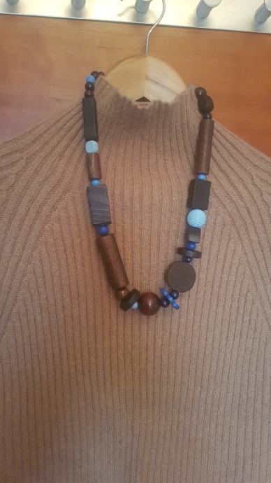 Drvena ogrlica × 2 / PRODANO