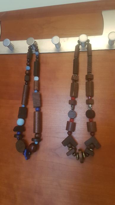 Drvena ogrlica × 2 / PRODANO