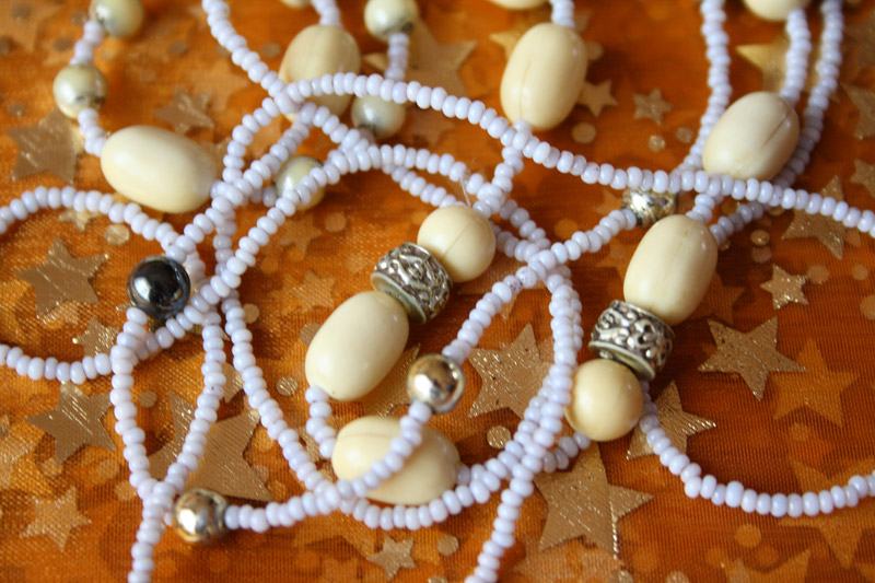 Dupla ogrlica sitne svijetlo ljubičaste perlice bež perlice ručni rad