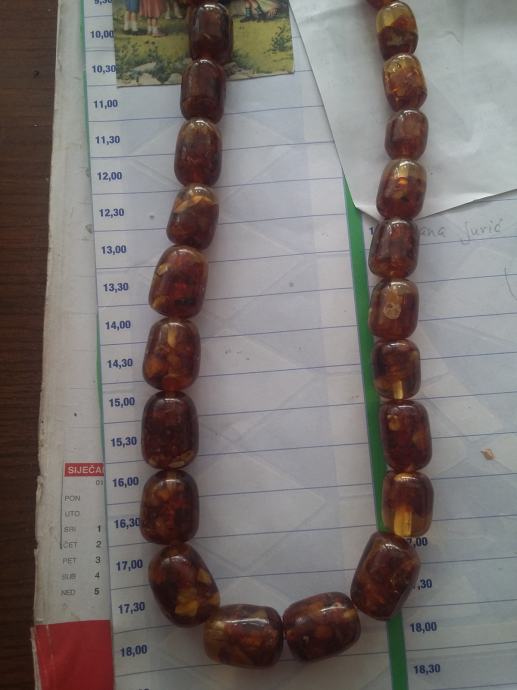 JANTAR - OGRLICA, NARUKVICA, BROŠ, PRSTEN I KLIPSE - PRILIKA