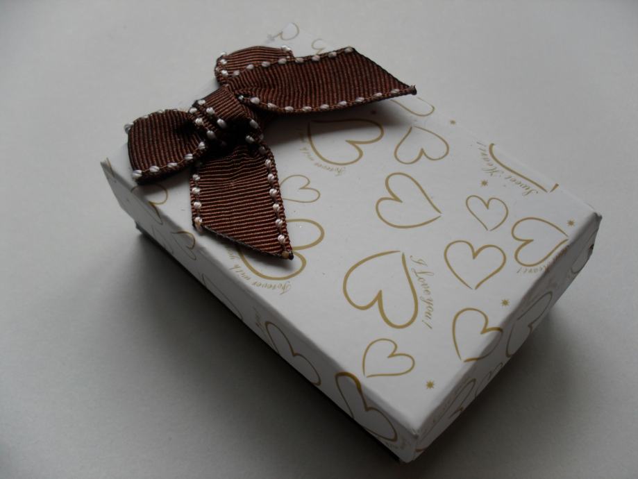 Lančić/ogrlica u obliku srca - VALENTINOVO + ukrasna KUTIJICA